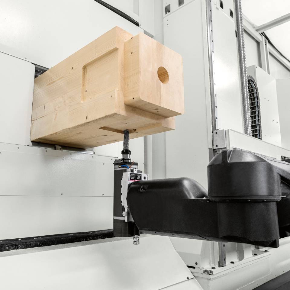 Savare voit plus grand et investit dans une nouvelle machine de taille